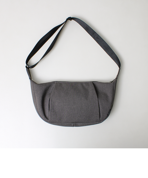 Un coeur/アンクール】CROISSANT SHOULDER｜フレディ＆グロスターの