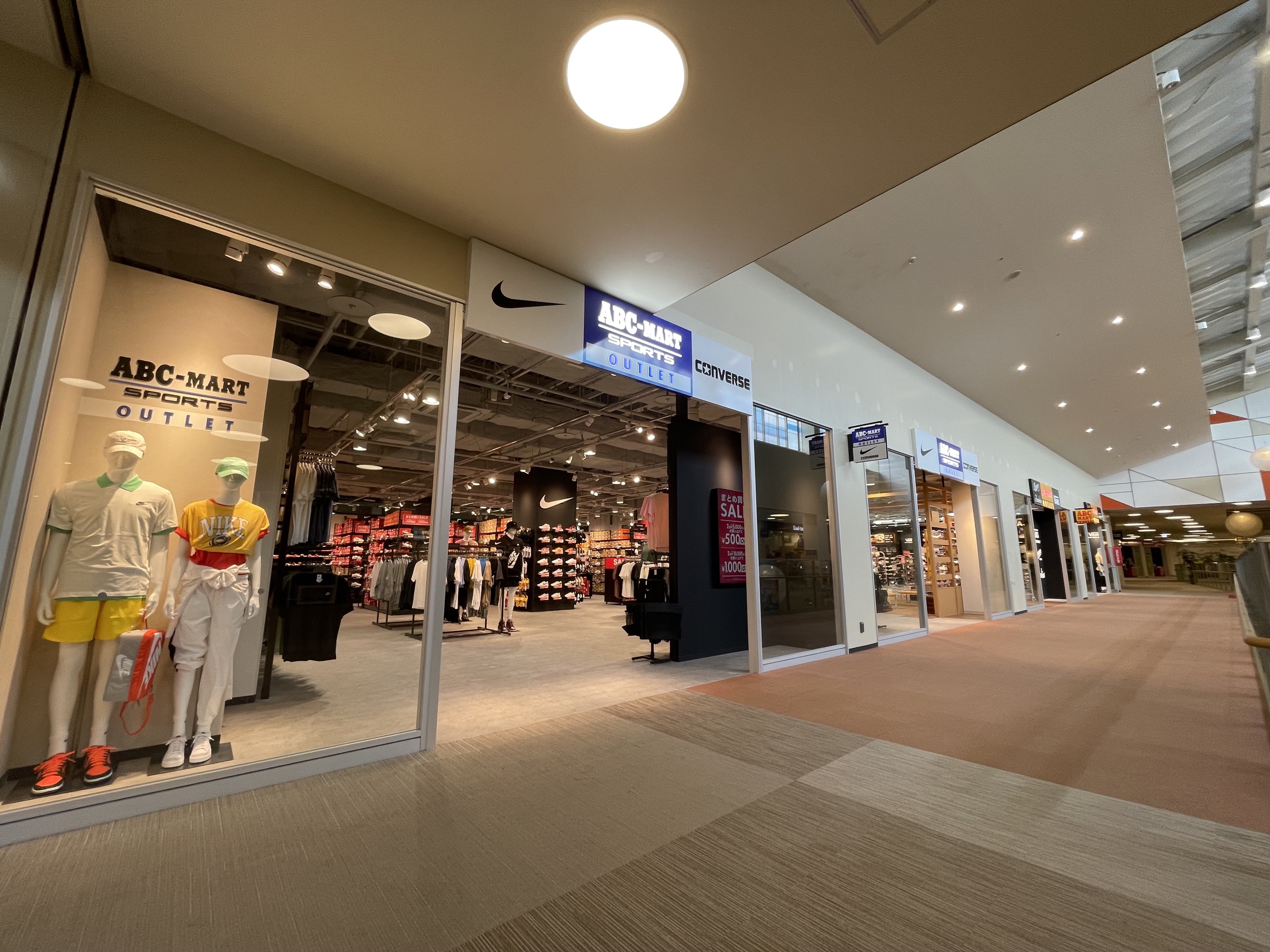 ABC-MART OUTLET/ABC-MART SPORTS OUTLET | 三井アウトレットパーク 北陸小矢部